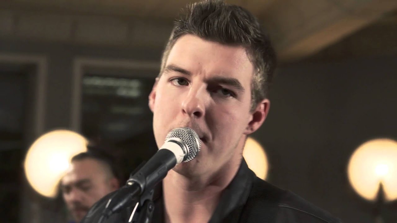 LOFT SESSIONS Petric | All She Wrote - YouTube