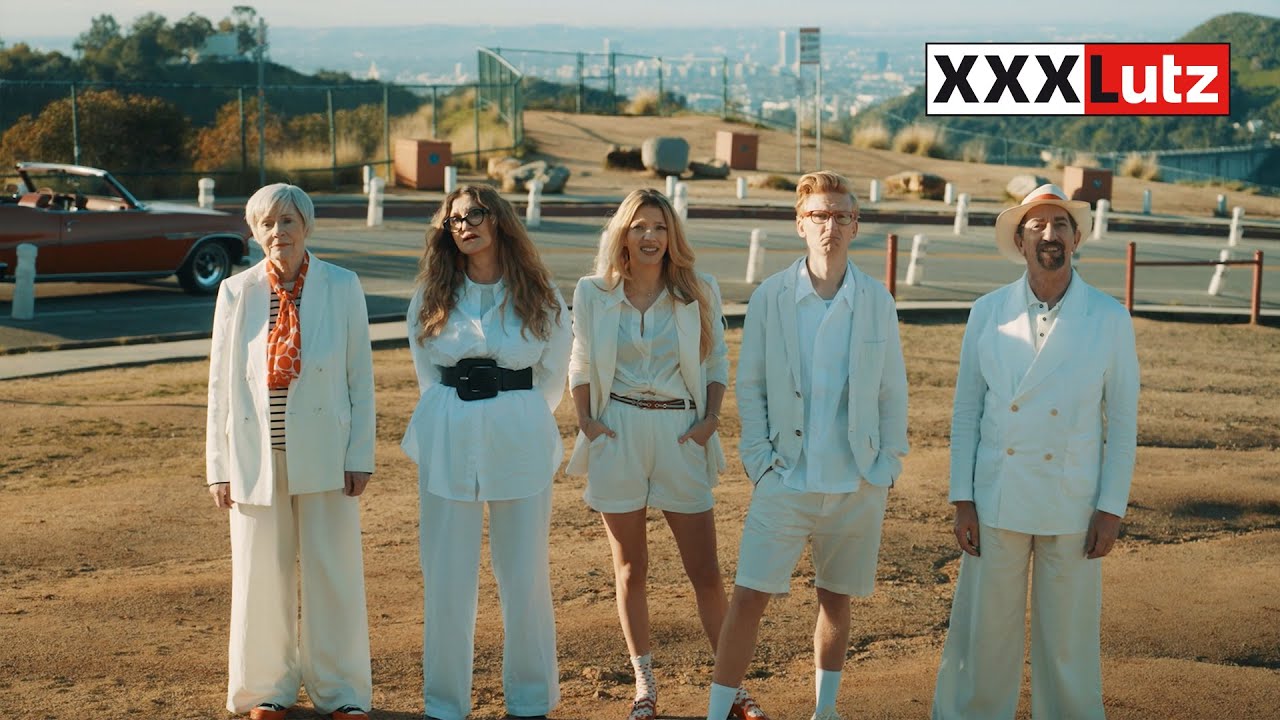 XXXLutz TV-Spot 2024 – Familie Putz goes Hollywood (Hollywood Sign ...