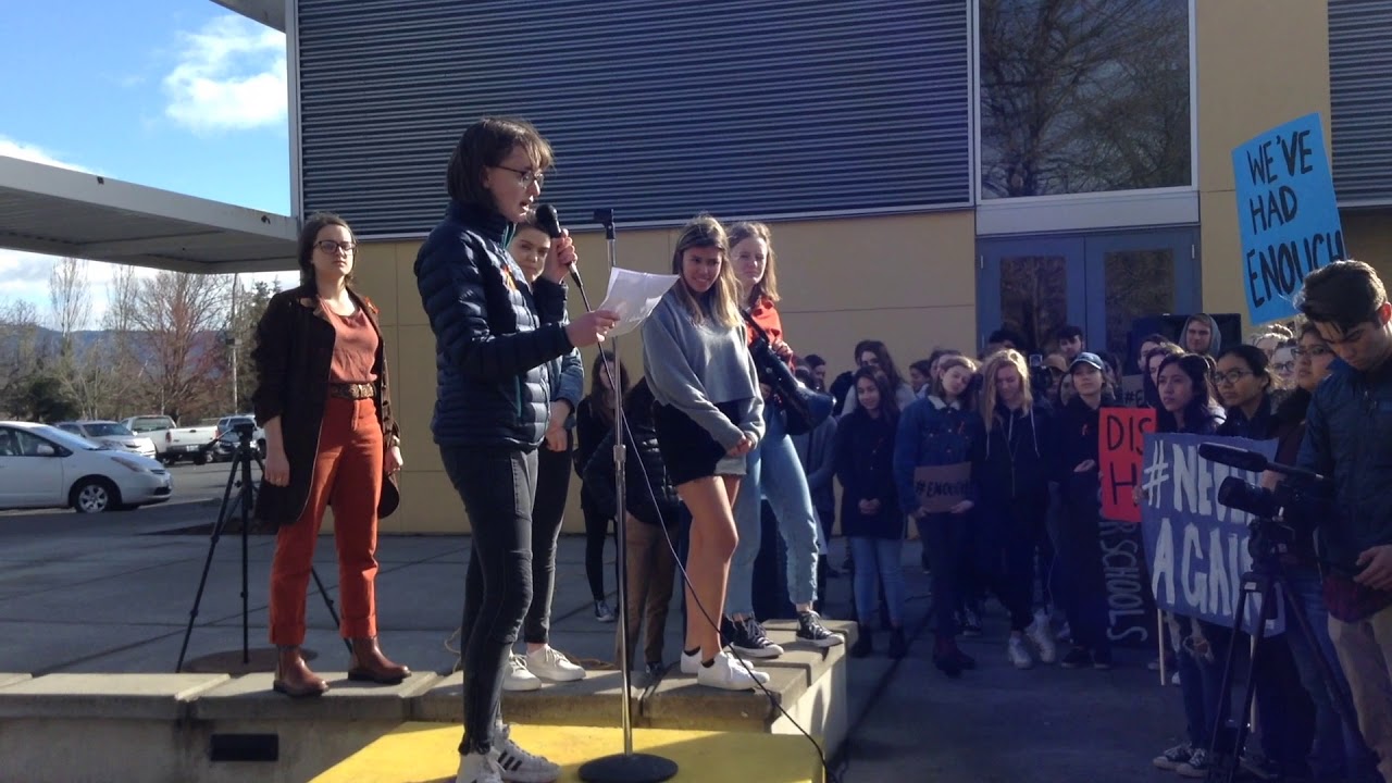 Hood River Valley High Student Walkout - YouTube