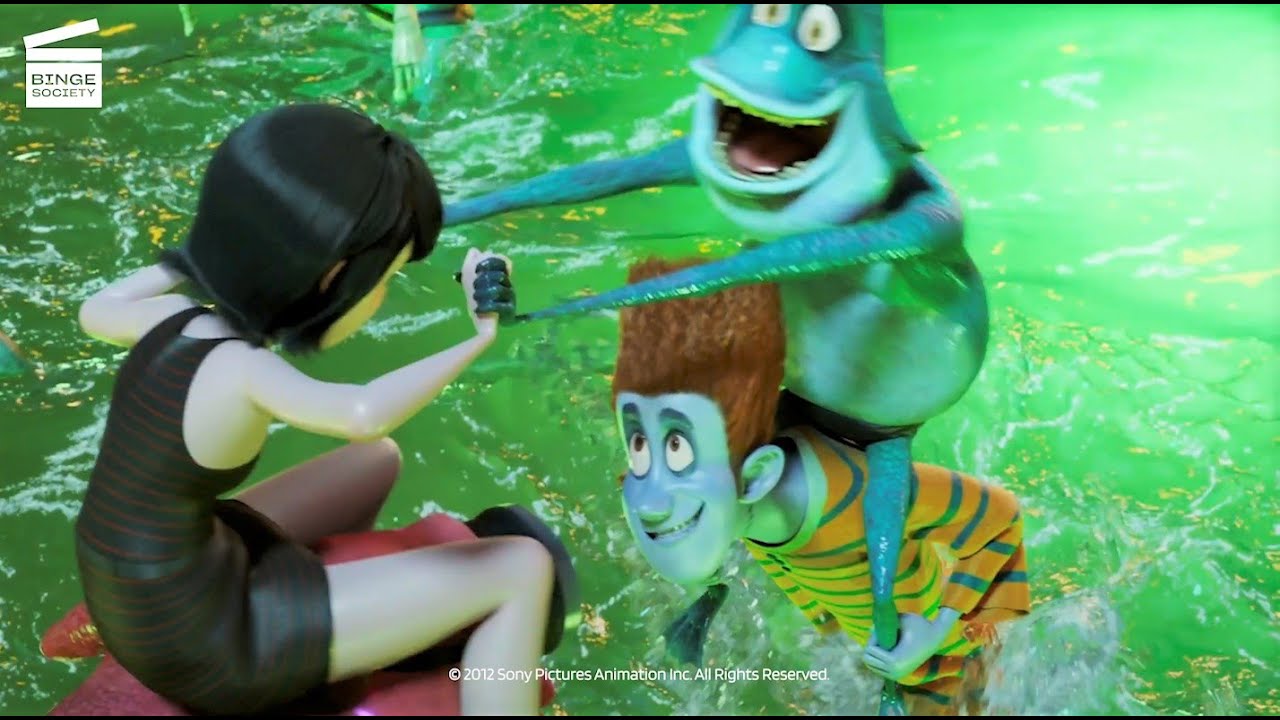 Hotel Transylvania Mavis Swimming