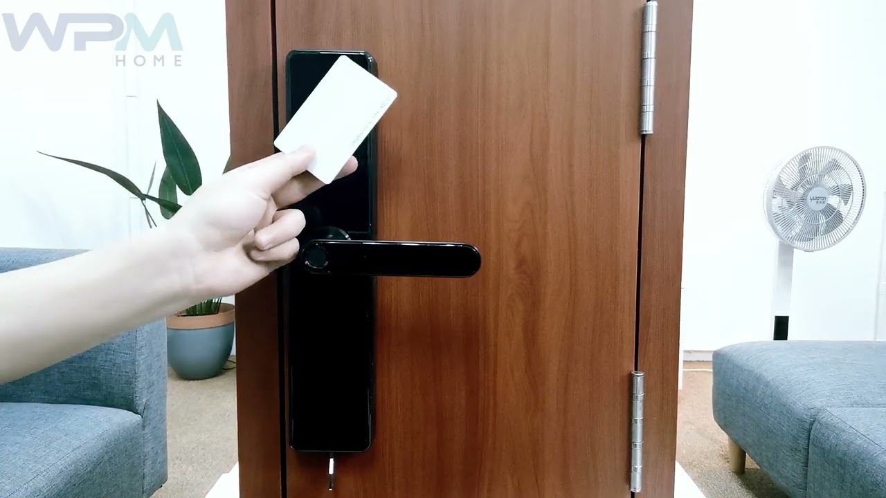 [How To] Setup Smart Door Lock Powered by Tuya Smart App 如何链接 智能门锁 - YouTube