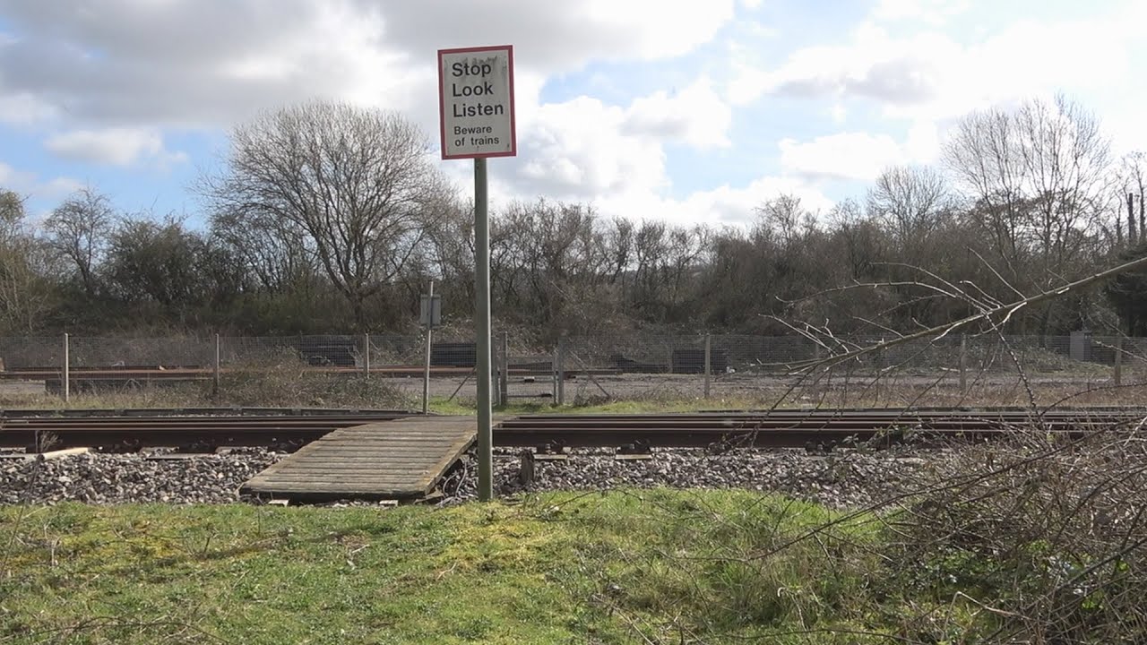 Berkely Road Rail Junction UK - YouTube