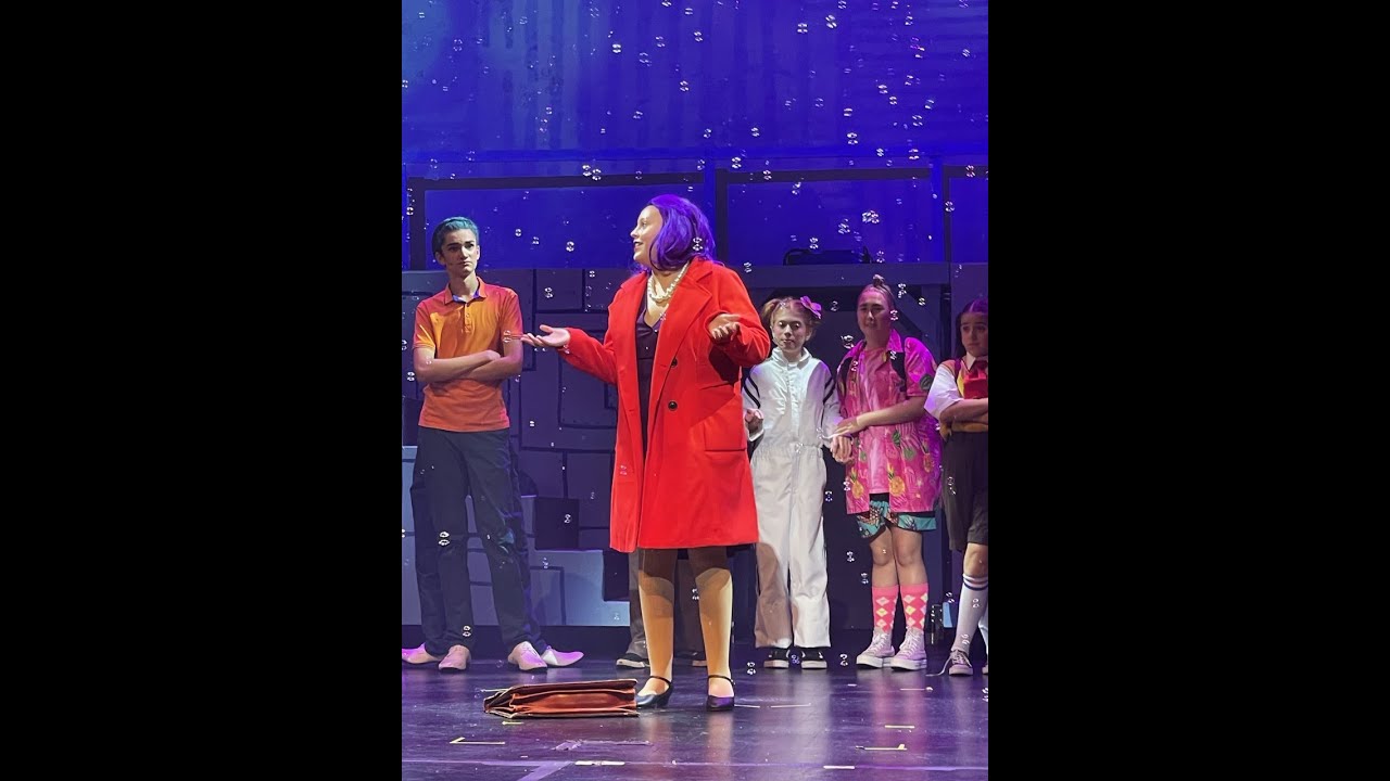 VANESSA RODRIGUEZ-WALKER as THE MAYOR in "THE SPONGEBOB MUSICAL" - YouTube