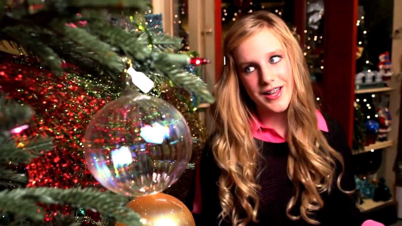 Jordan Layne - Christmas Mash Up - 'Let It Snow' and 'Santa Baby' - YouTube