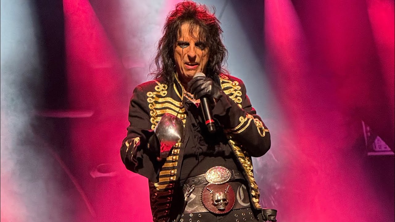 Alice Cooper "The Man Behind the Mask" (2nd Row Center) Baycare Sound ...