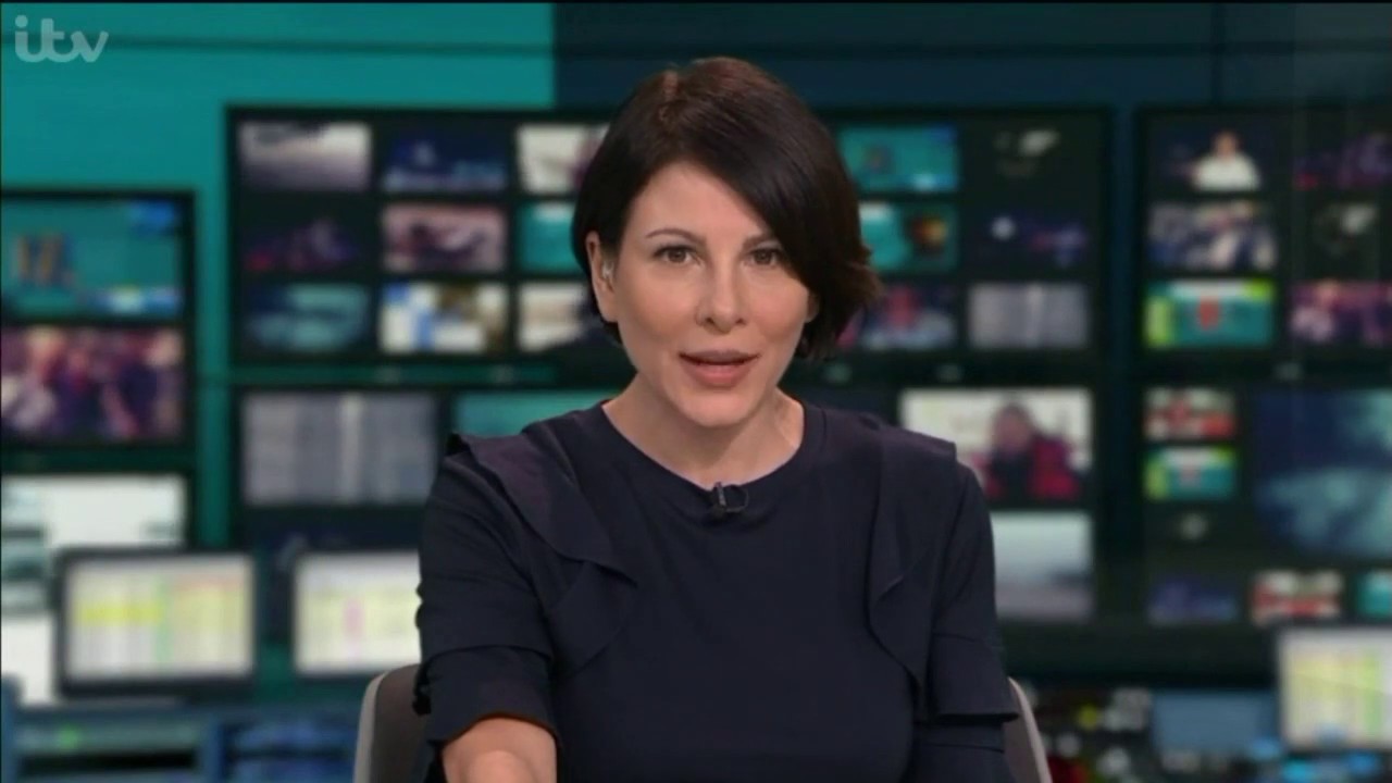 Lucrezia Millarini - ITV Evening News 30th December 2017 - YouTube