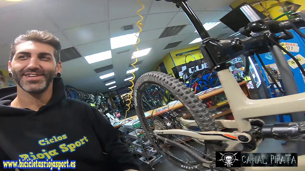 PIVOT Firebird 2020 - YouTube