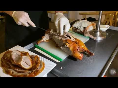 Cách cắt da, thịt vịt quay Bắc Kinh/ How to cut Bei Jing duck