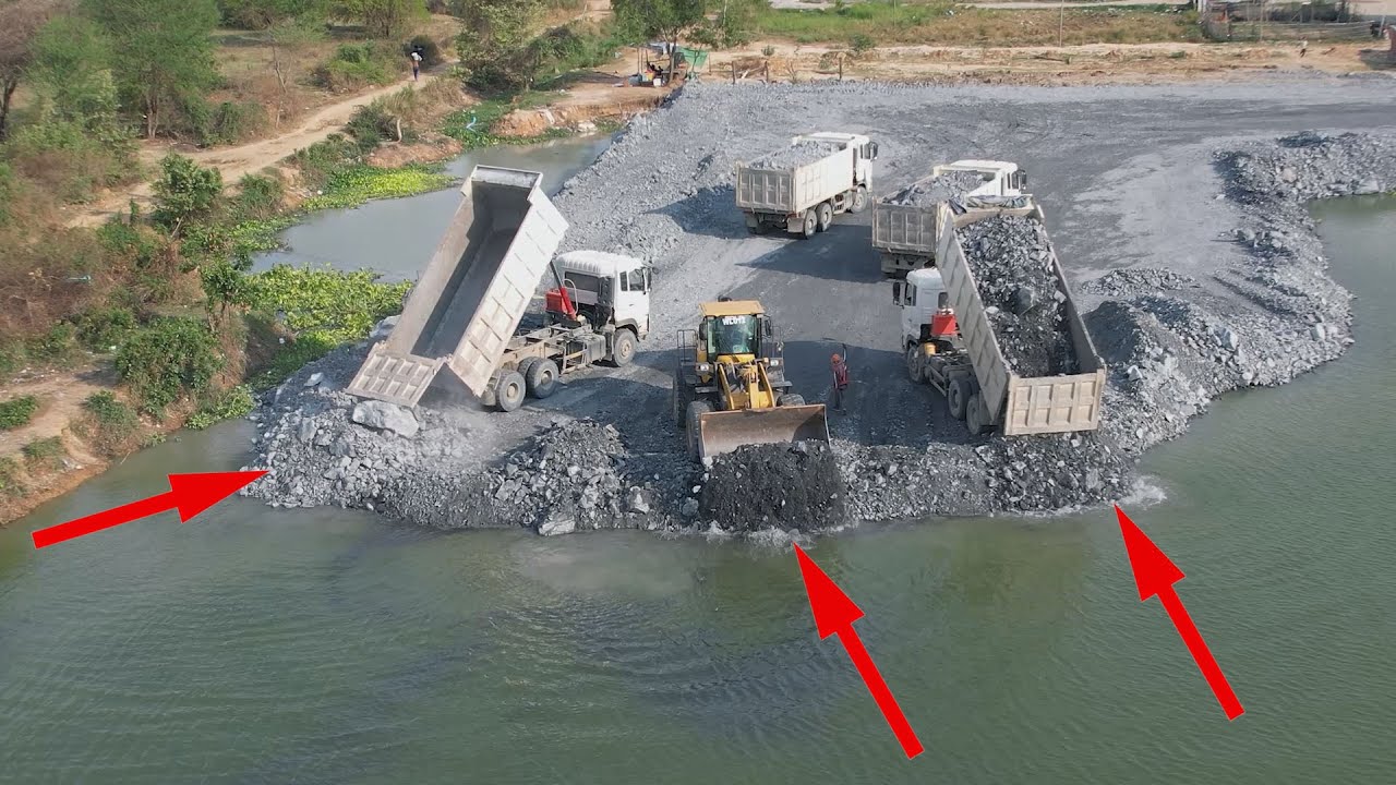 Paet 55 Big Round Sliding ! Nice Machine Wheel Loader Moving Rock to ...