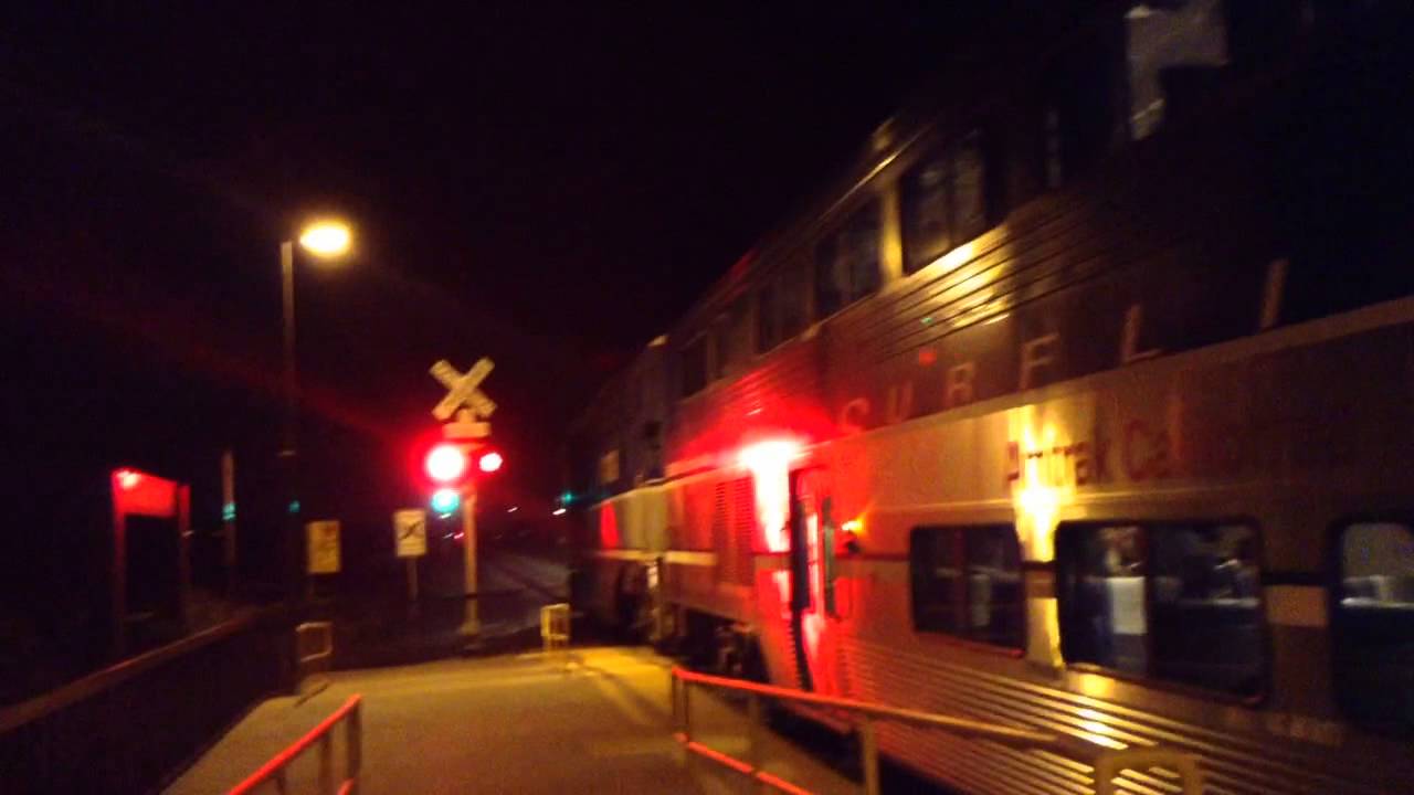F59PHi #454 leads Amtrak #784 thru Poinsettia 12/21/13 - YouTube