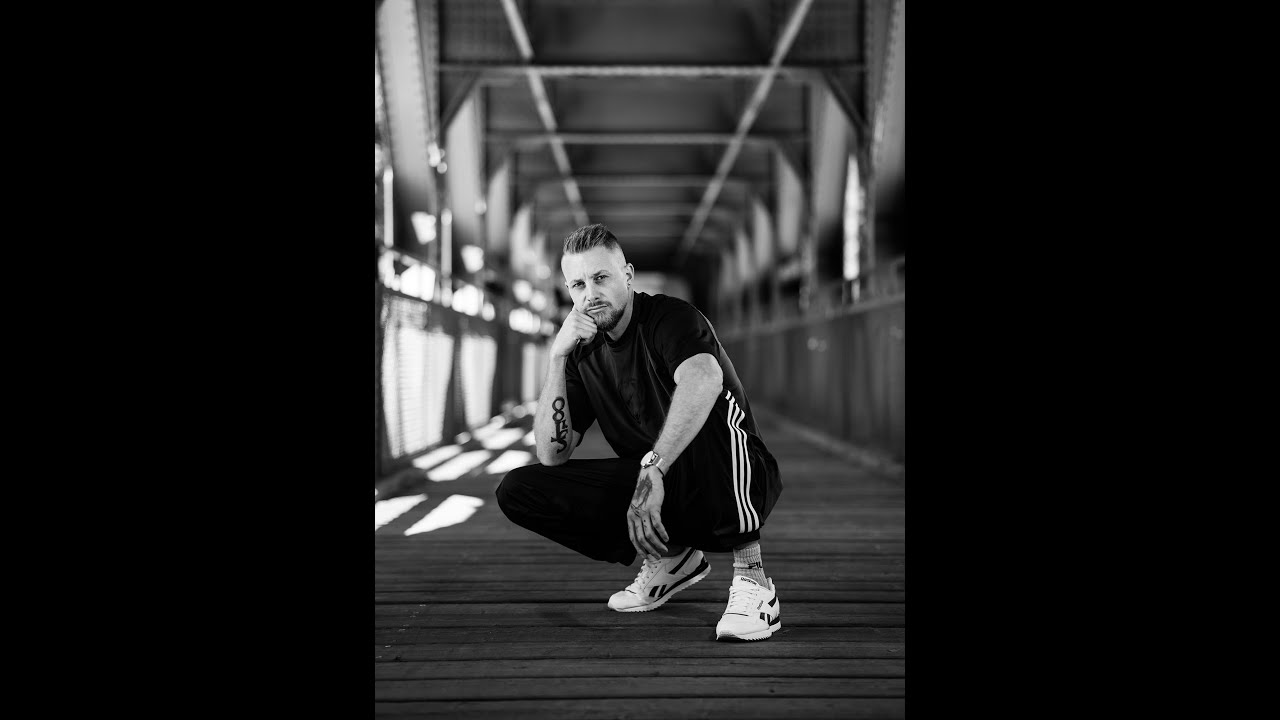 Jarrior - Harte Zeit (Official Video) - YouTube