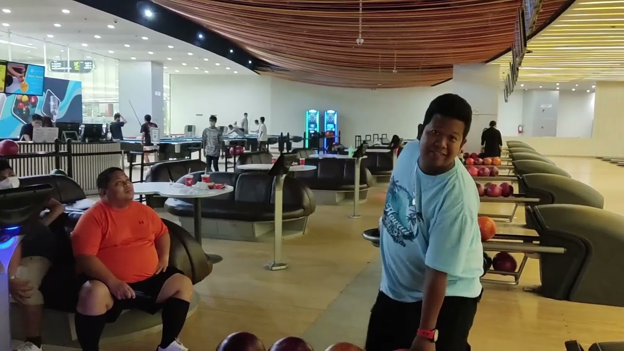 BOWLING and Leisure time @ SM City Seaside Cebu City Philippines - YouTube