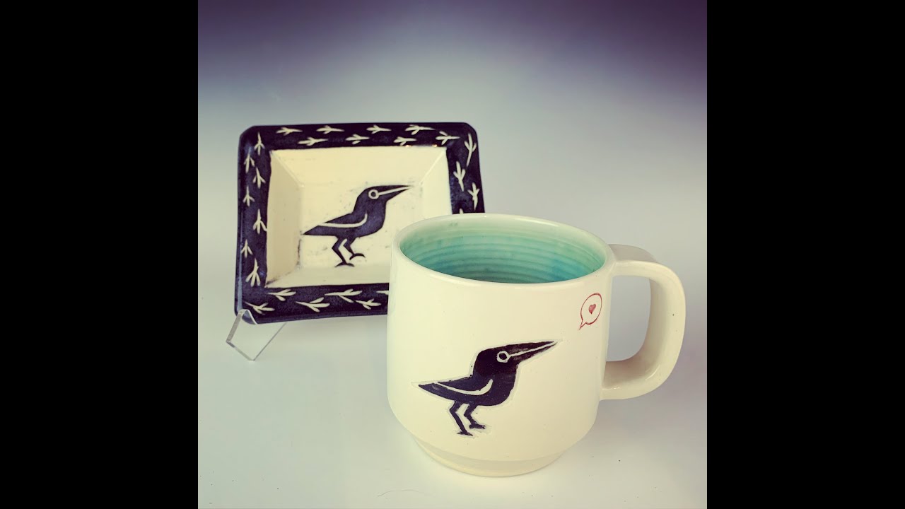 Sgraffito timelapse, carving a crow platter - YouTube