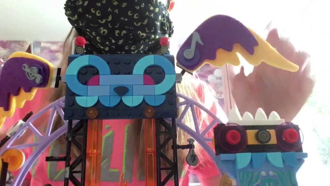 Trolls world Tour Stage - YouTube