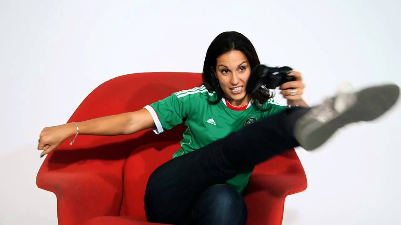 FIFA 13 — Better with Kinect for Xbox 360 Trailer - YouTube