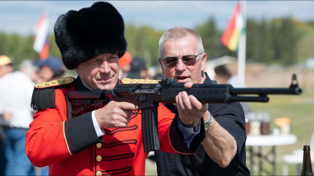Royal Guard Ridiculed at the Shooting Range—Unaware He’s a Former SAS ...