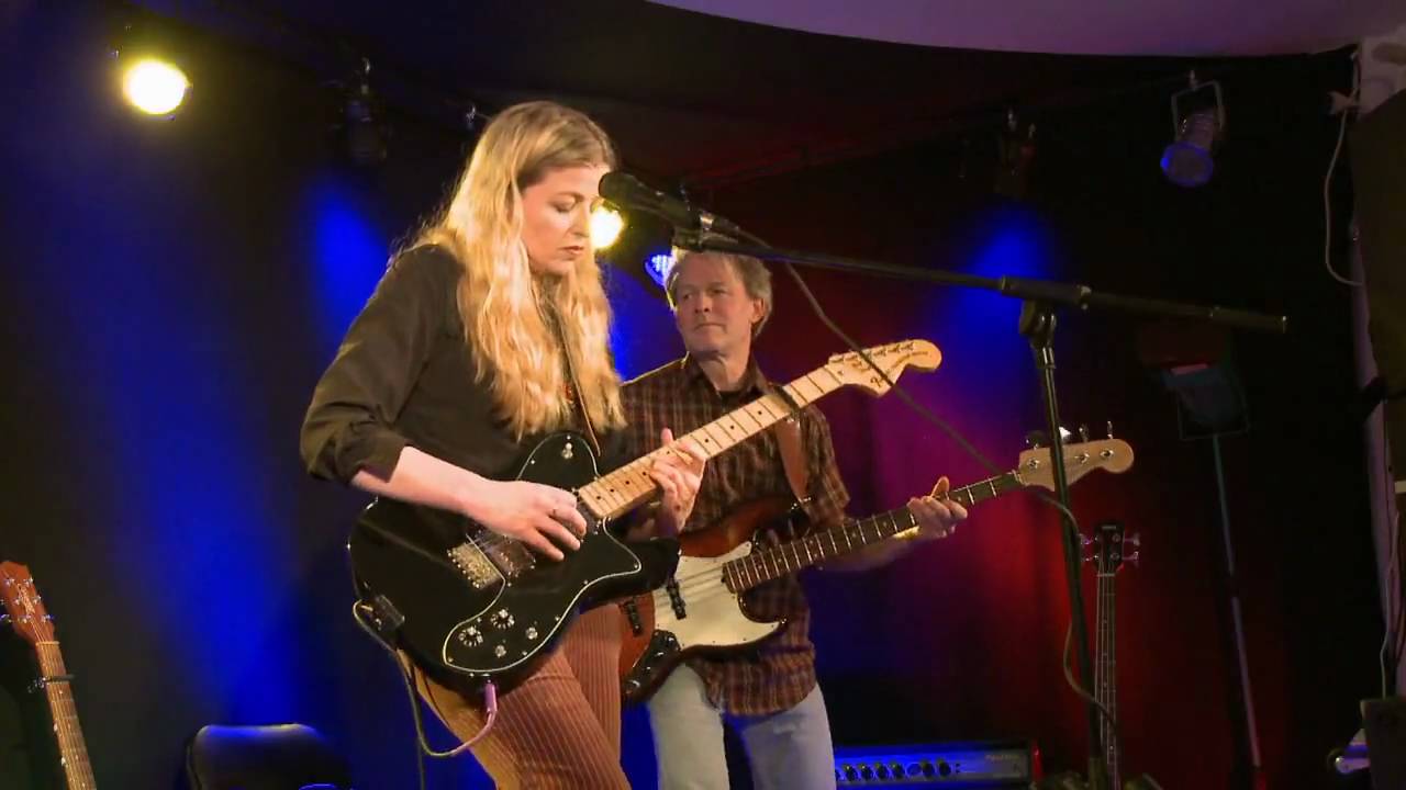 Anne McCue Band - Don´t Go Texas ( without me ) - YouTube