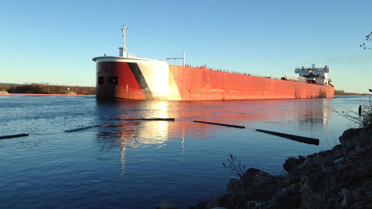 Great Lakes Freighter Edwin H Gott - YouTube