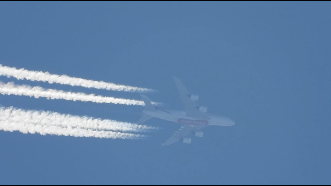 Majestic A380 at 40,000 ft – Emirates EK2 | London to Dubai - YouTube