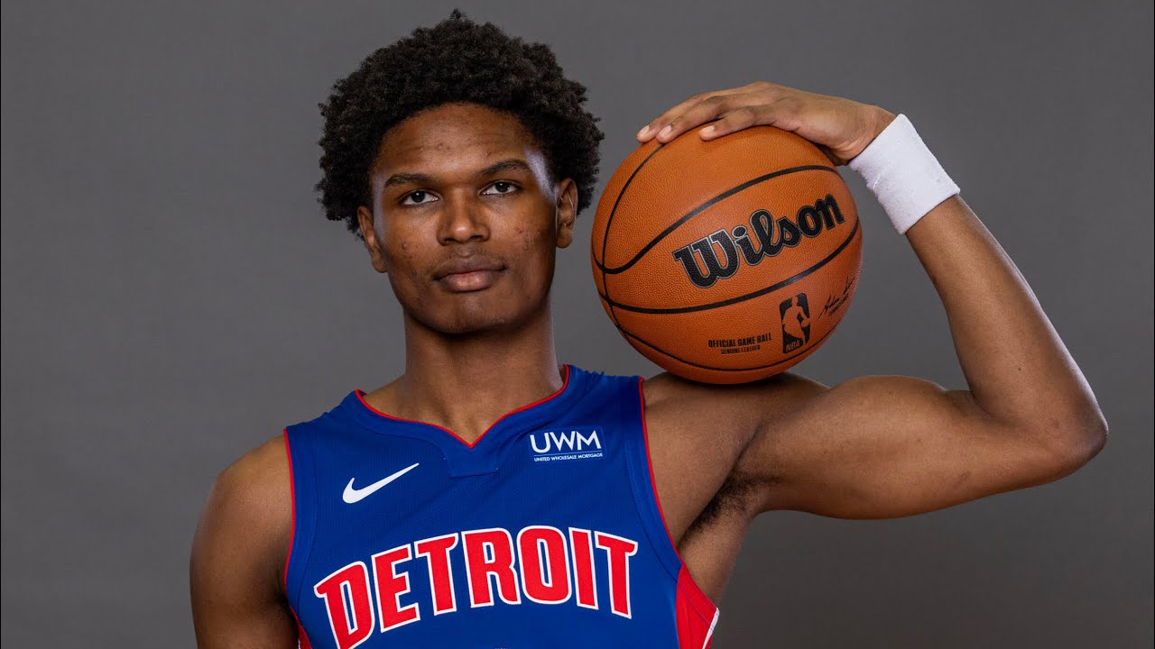 All 5 blocks from Ausar Thompson’s debut vs the heat - YouTube