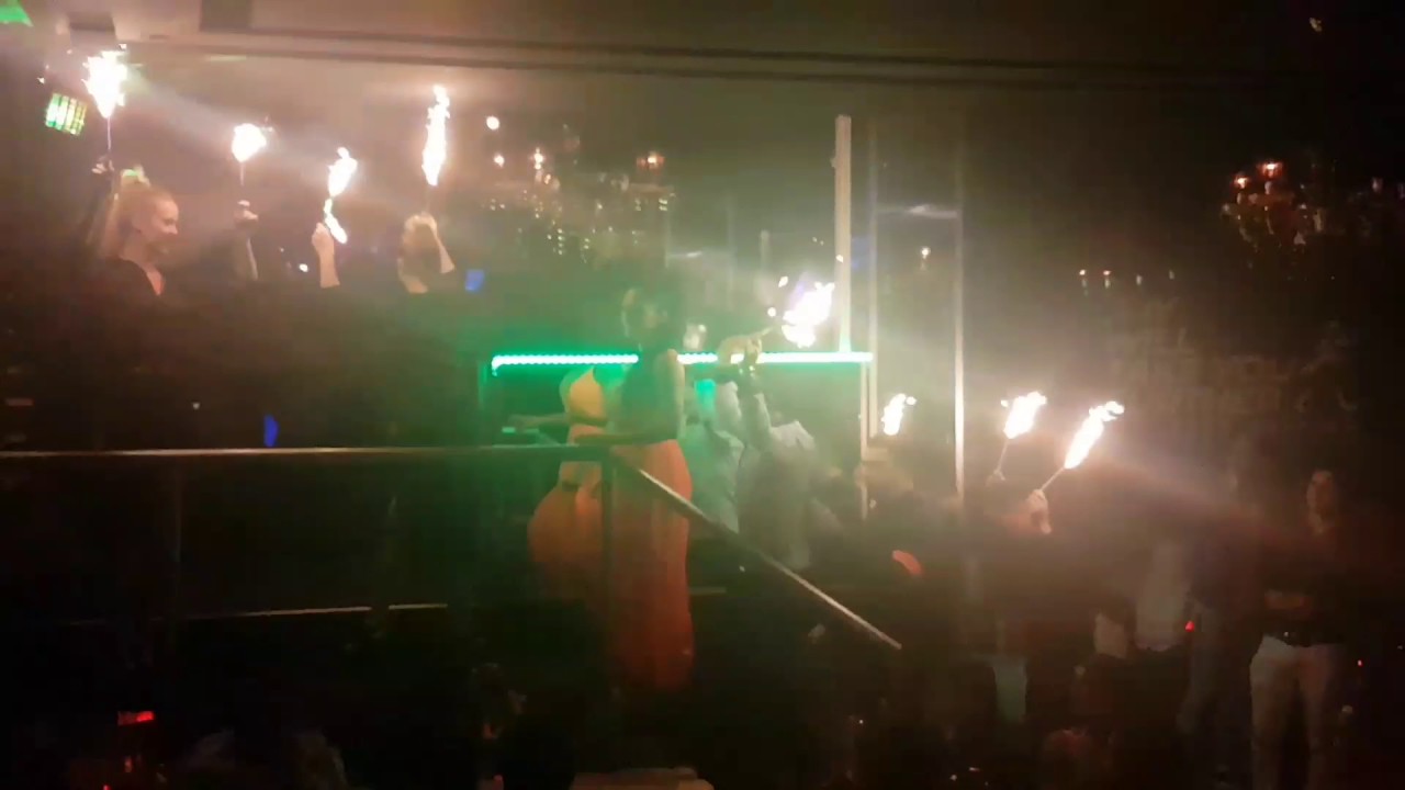 Miss Martha La Luna Club Tanger - YouTube