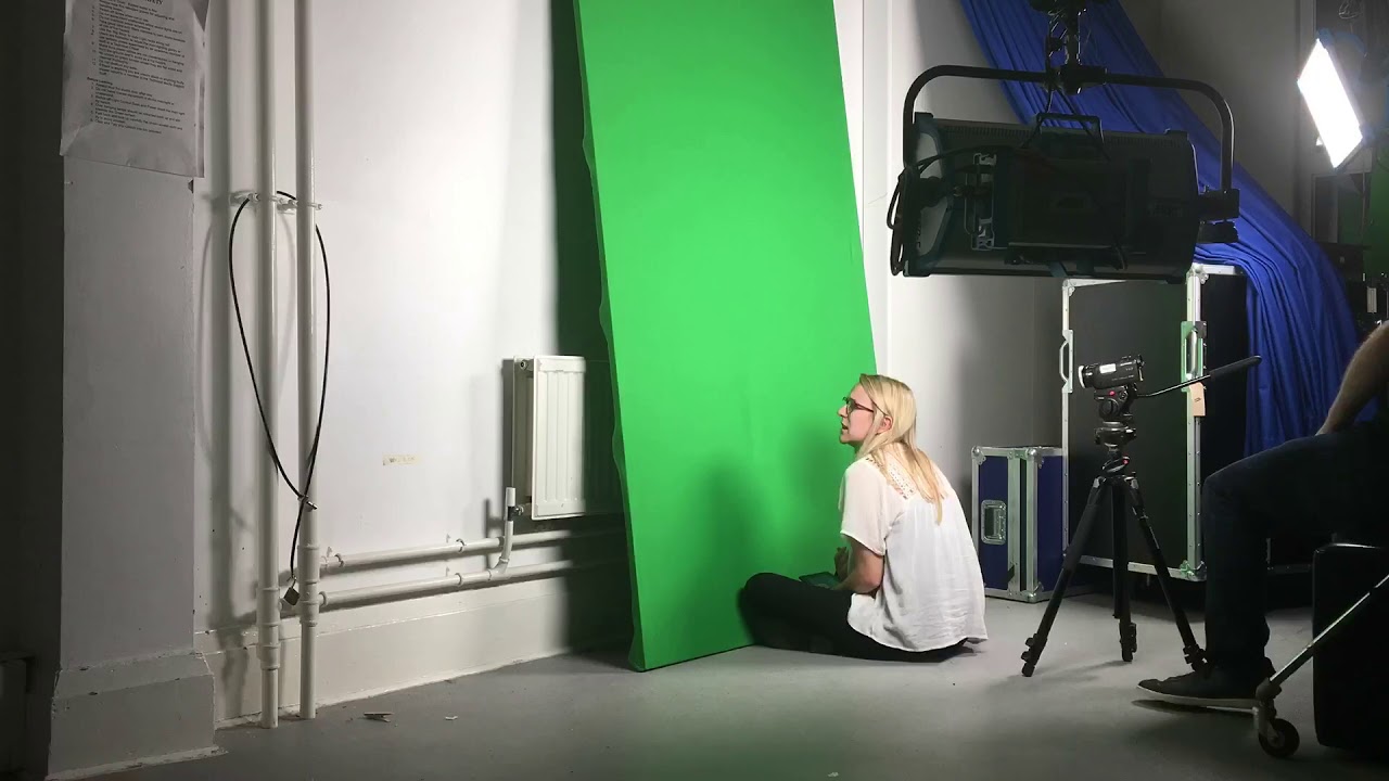 Green screen fun - YouTube