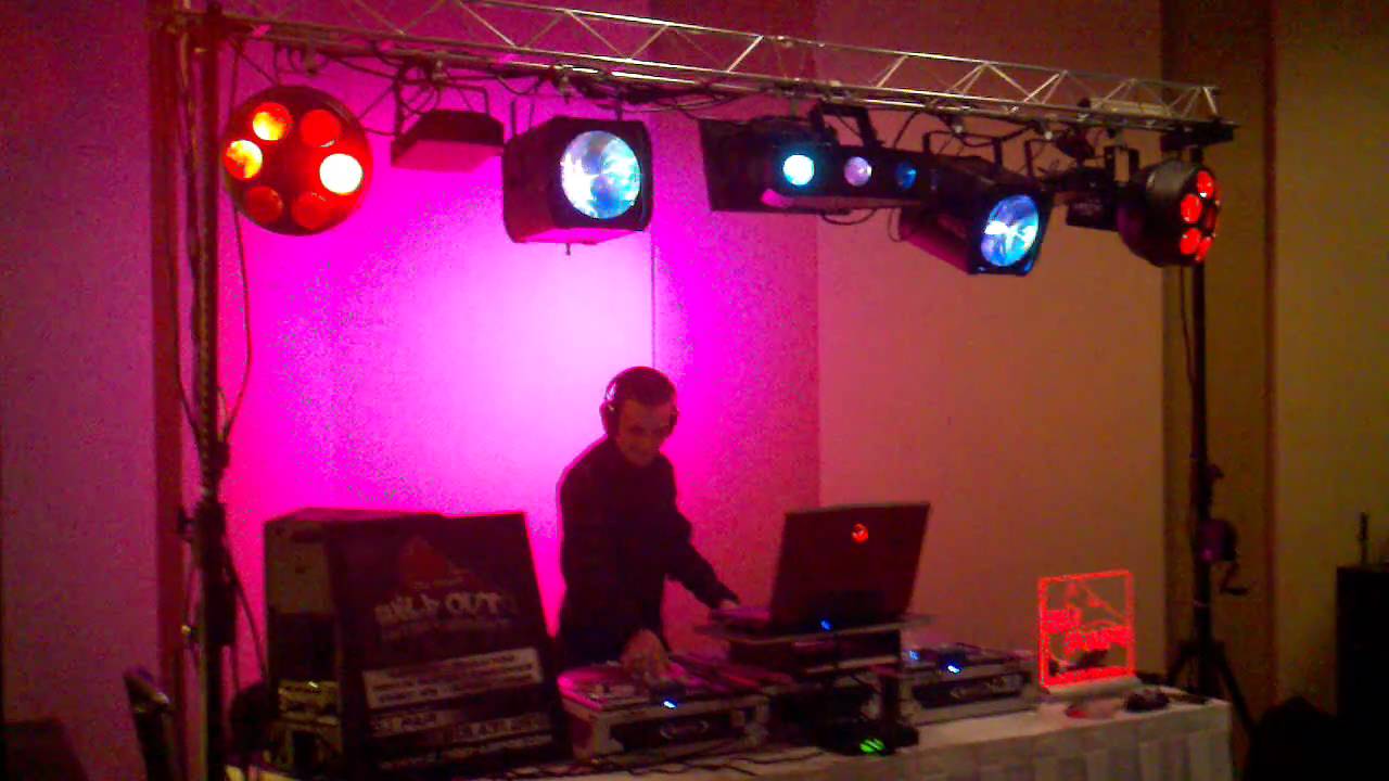 DJ Papi & DJ Flaco DJing a Wedding on 1-15-2011 - YouTube
