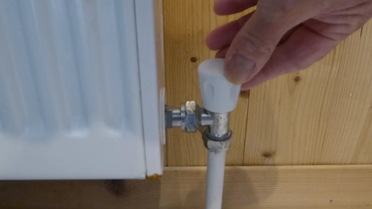 How to turn different radiator valves off - YouTube