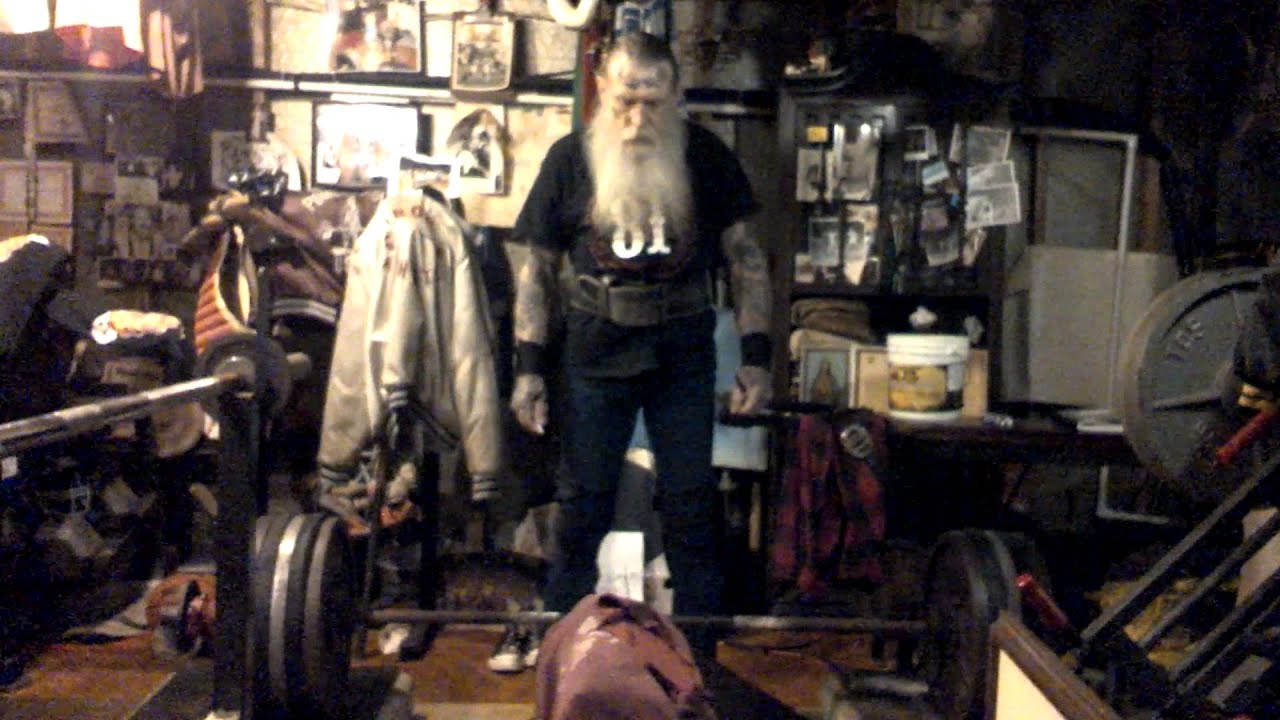 Mike Burch lifting 580 lbs - YouTube