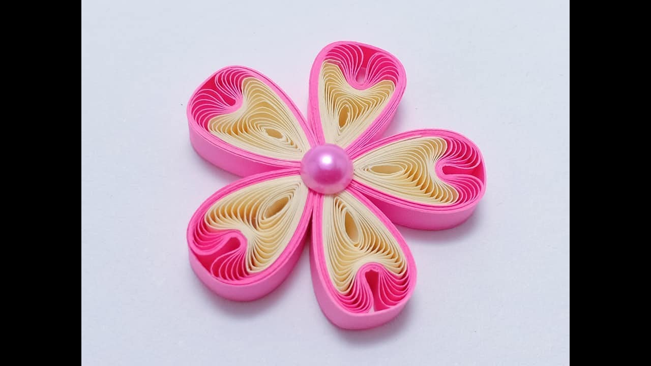 My version of the Shell Shape quilling flower - Tutorial - YouTube