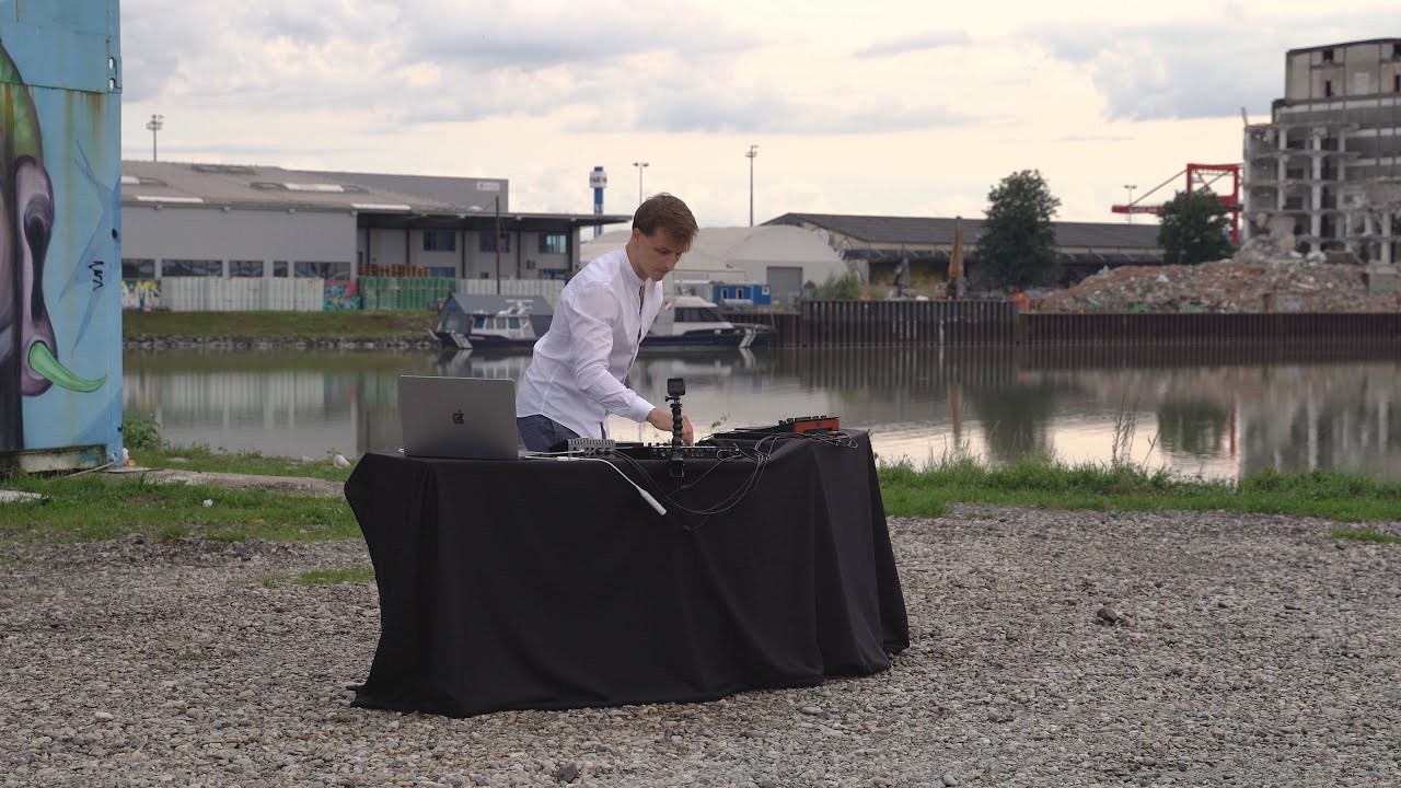 Electronic Live Performance [4k] - by Marcus Cito - YouTube