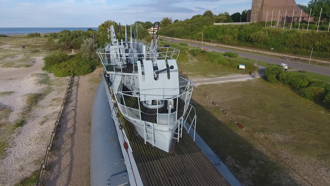 Das Marine Ehrenmal in Laboe mit U 995 - 4K - YouTube