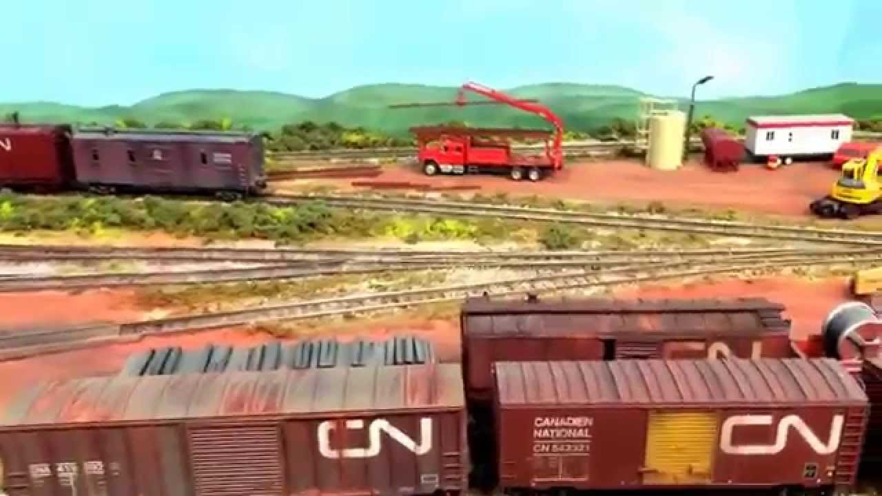 Bowser HO CN & UP C630 - YouTube