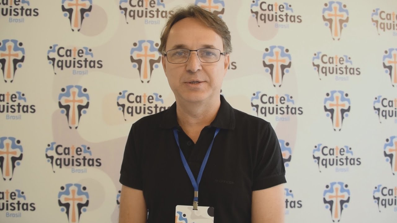 Fábio Castro fala sobre o Catequistas Brasil - YouTube