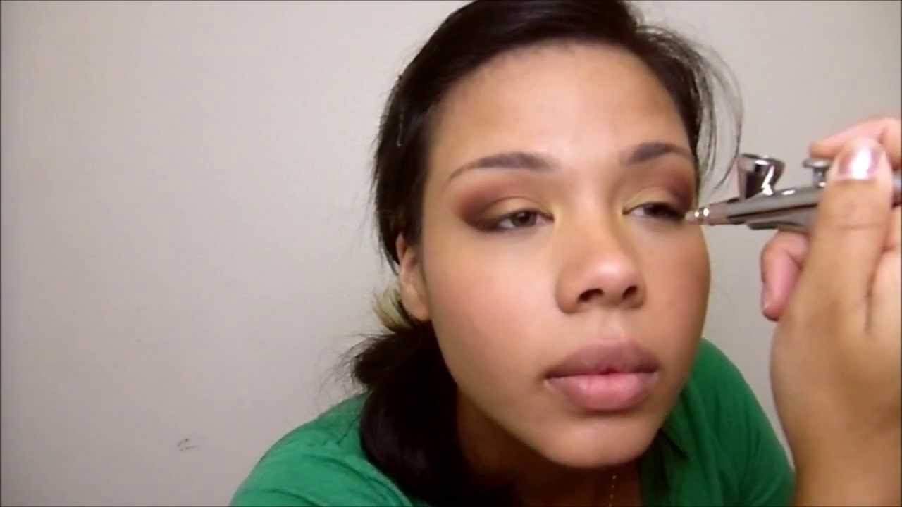 Airbrushing Eyeshadow-3 colors | IHeartAirbrush - YouTube