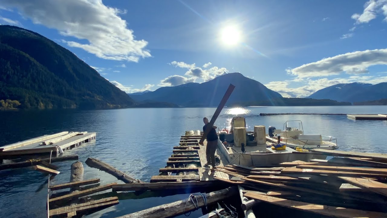 Salvaging An Old Dock And Preparing For My Log Boom!!! - YouTube