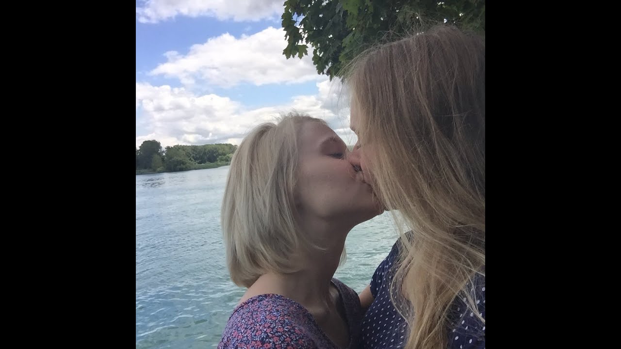 FEMININE LESBIAN PROBLEMS?! - YouTube