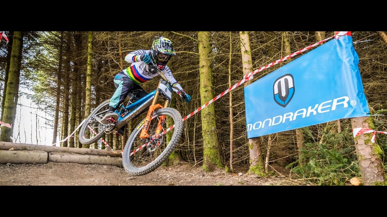 Danny Hart's 2011 World Championship Winning Downhill Run at Champery ...