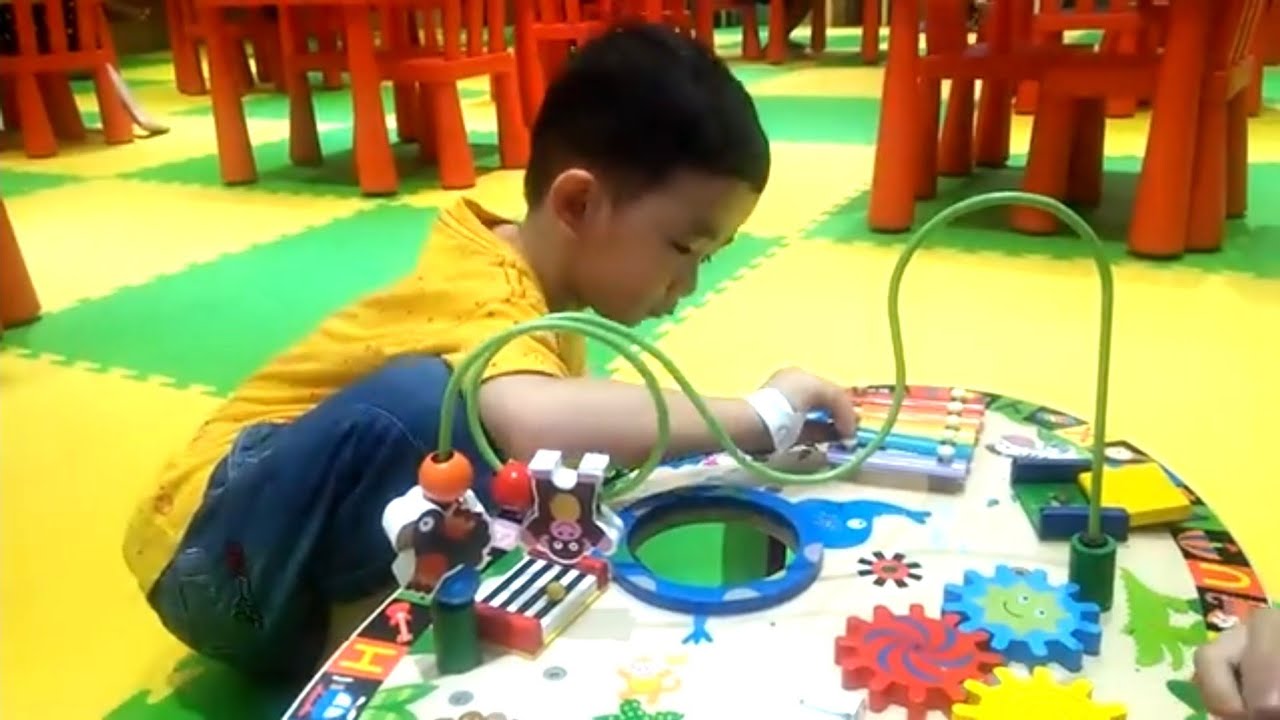 Belajar dan bermain anak Balita mainan anak edukasi Bermain mainan anak ...