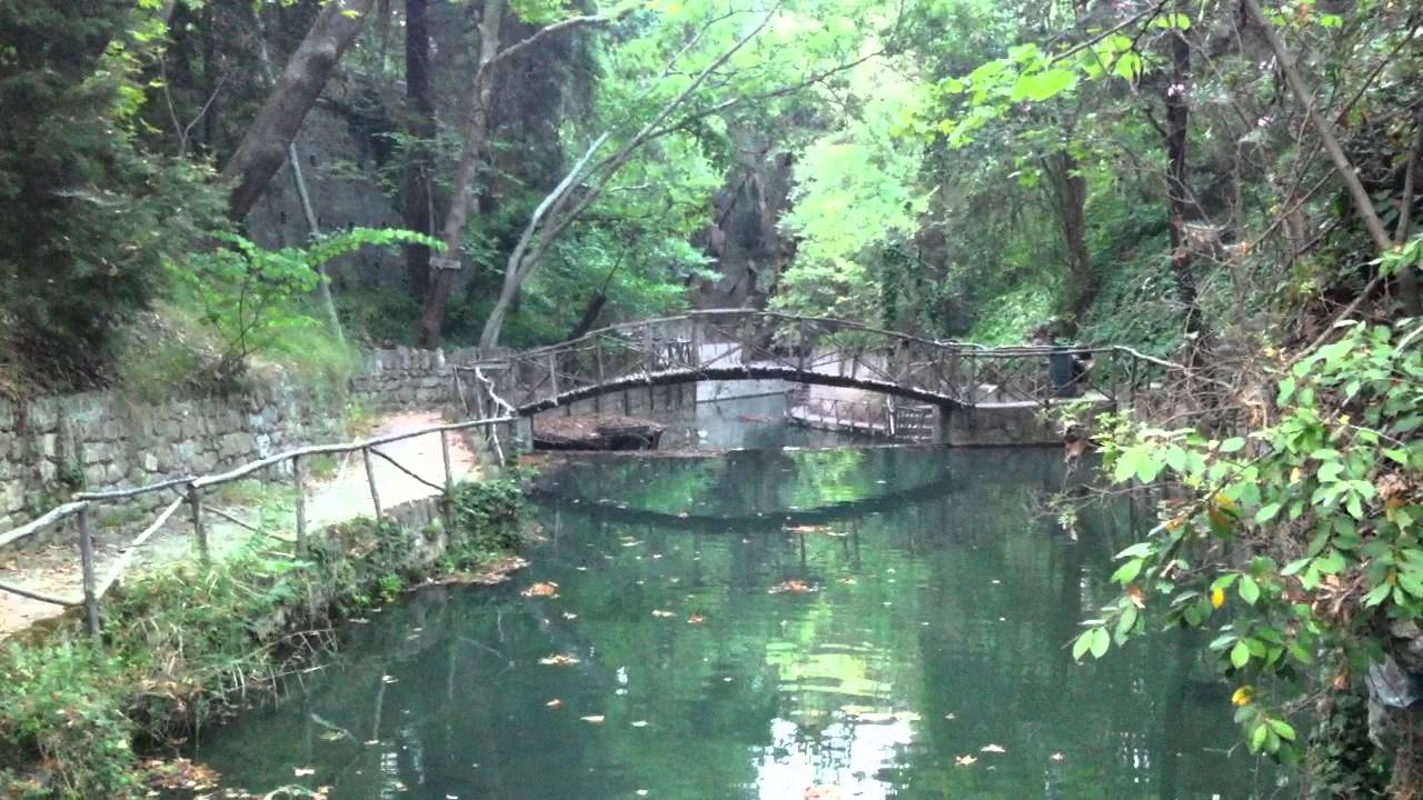 ΜΙΑ ΚΥΡΙΑΚΑΤΙΚΗ ΒΟΛΤΑ ΣΤΟ ΠΑΡΚΟ ΤΟΥ ΡΟΔΙΝΙΟΥ-4 - YouTube