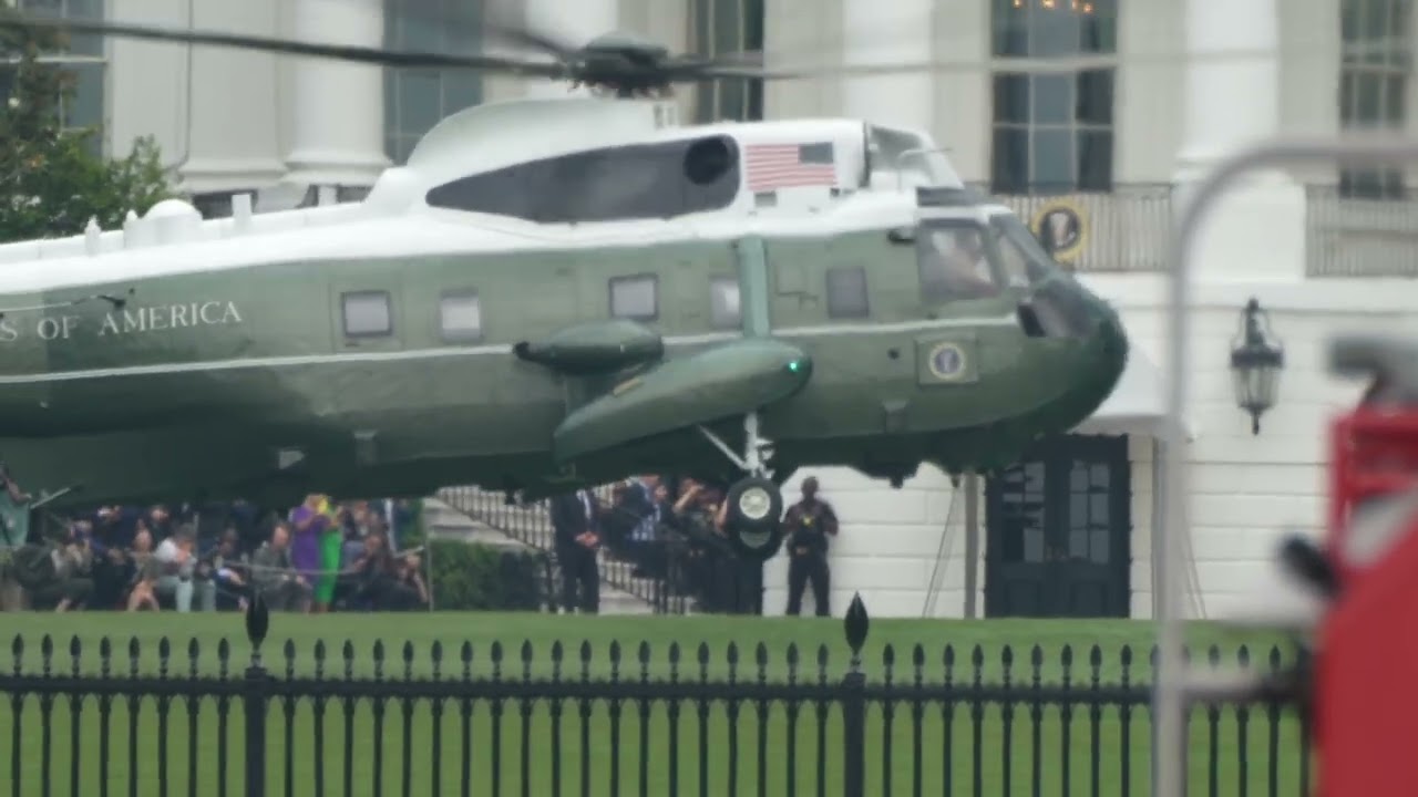 Marine One landing on June 14th after trip to Philly -- RAW VIDEO - YouTube