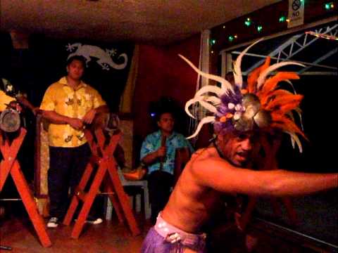 Traditional Rarotongan dancing - YouTube