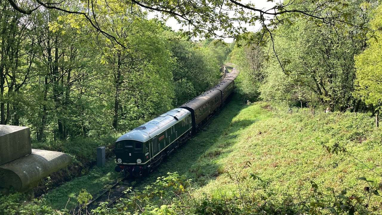 Class 24 D5054 “Phil Southern” pulls away from Summerseat East ...