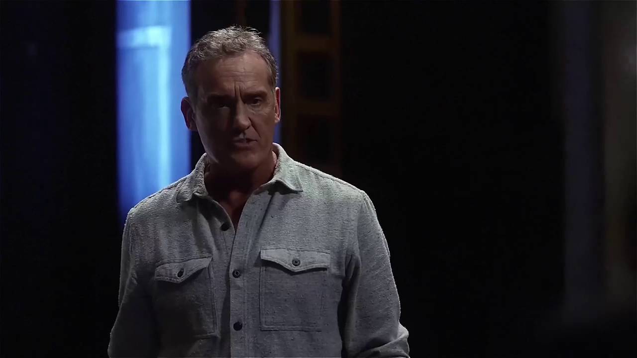 The flash 2x21 Cisco vibes and iris bring barry back from the ...