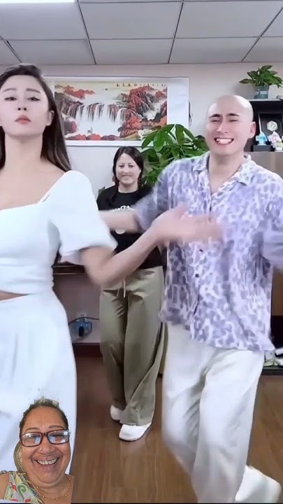 #funnydance #dancechallenge 🤣🤣#shortvideos #shorts #shortsfeed # trending #yutinhyulai - YouTube