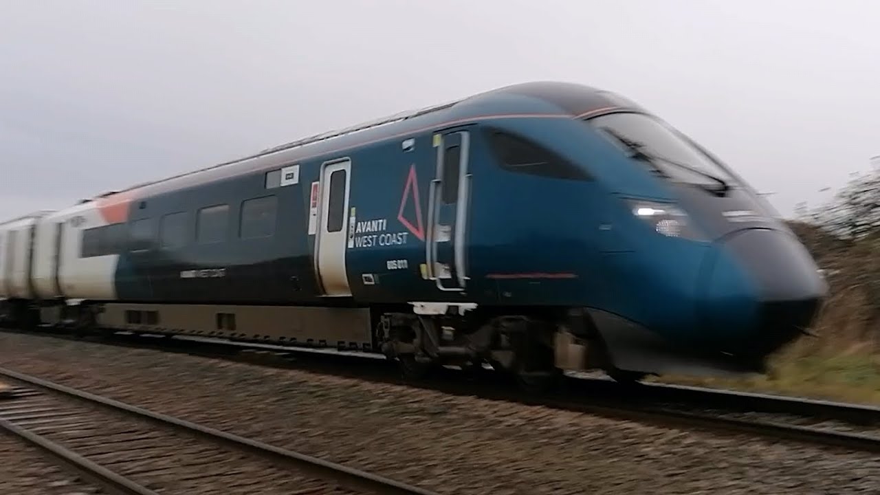 06/12/24 - Avanti West Coast Class 805 - 805011 - Holyhead to London ...