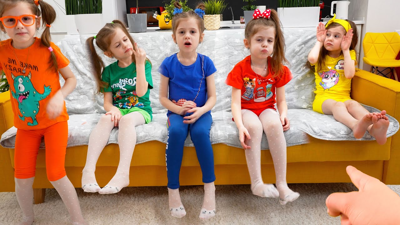 Eva and colors with friends | Eva Bravo Play - YouTube