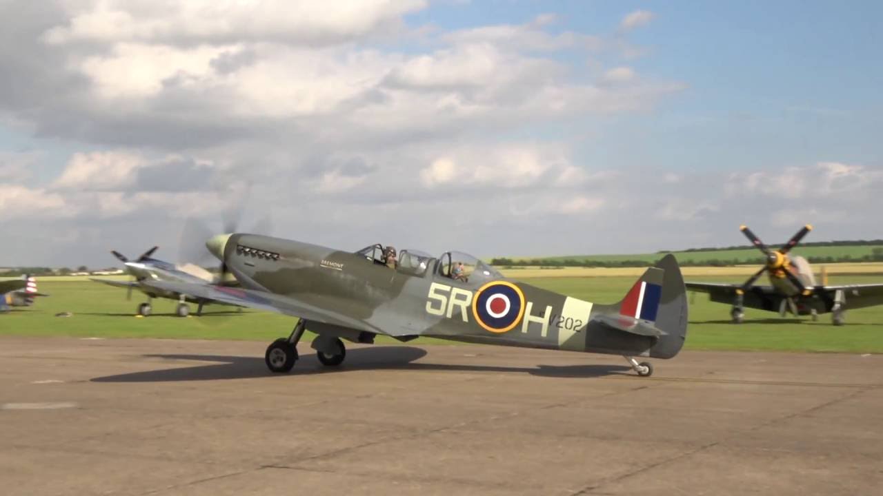 Spitfire IXT PV202, G-CCCA - YouTube