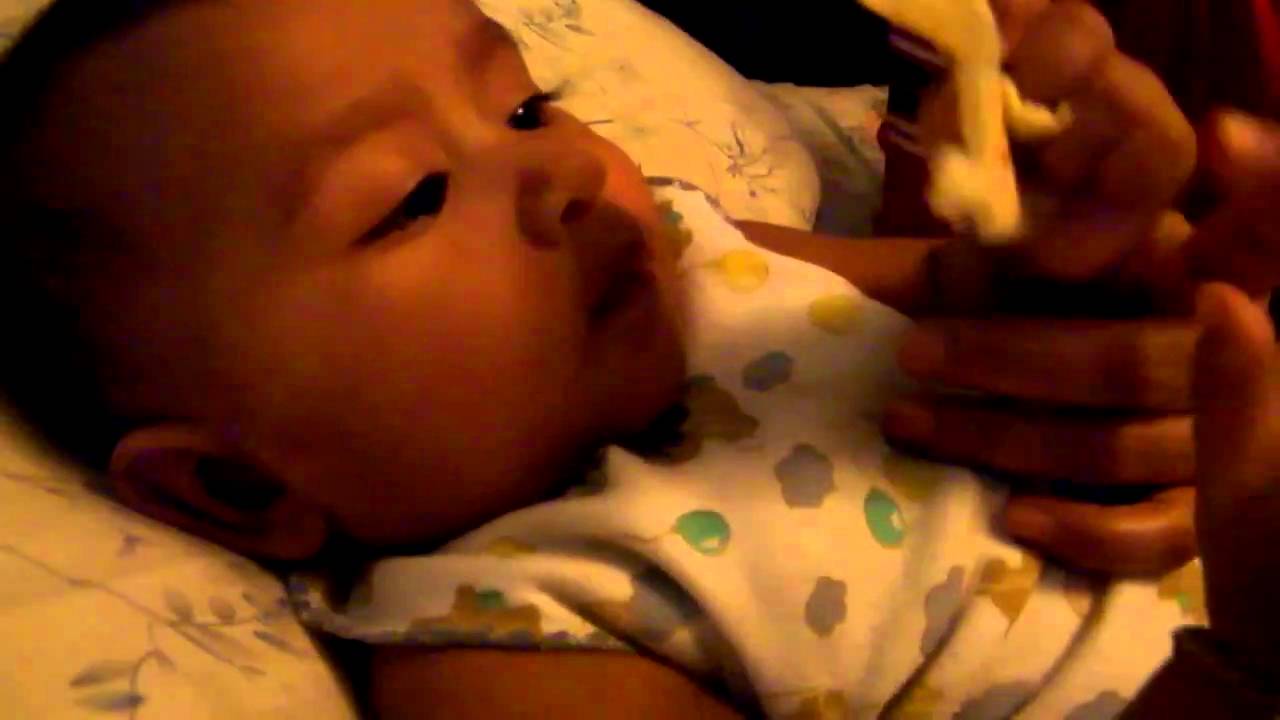 baby eating roti - YouTube