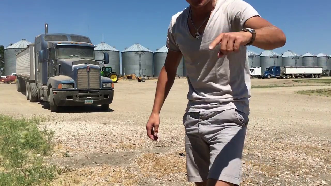 Class A CDL Skills Test 90 Degree Alley Dock - YouTube